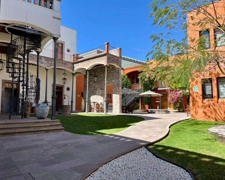 Hotel Arista 1026 - San Luis Potosí