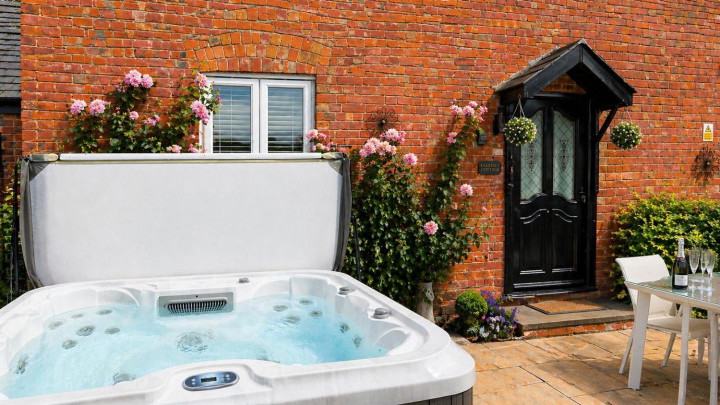 Falstaff Cottage, New Hot Tub, Sleeps Up To 5, Stratford Upon Avon - Cotswolds