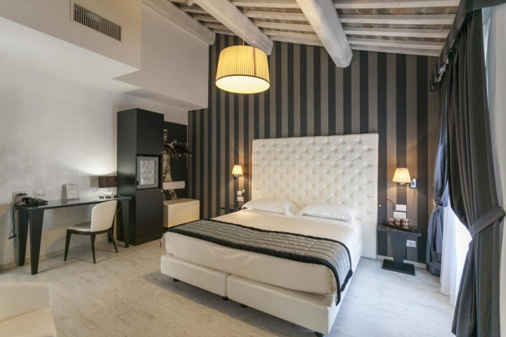Hotel Nazionale - Феррара