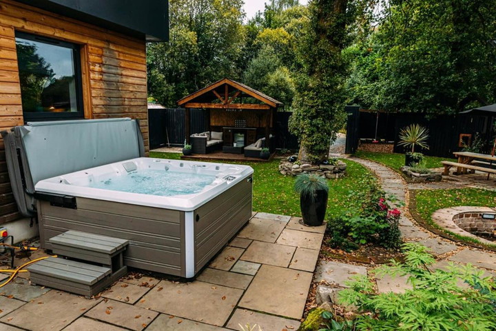 Stylish Loch Lomond Lodge In Stunning Surroundings - Balloch