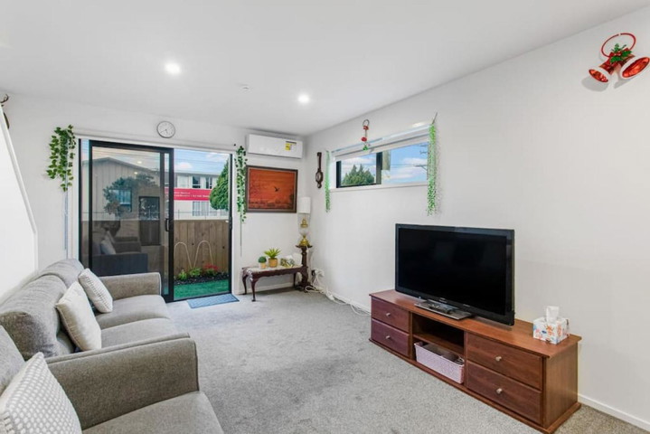 Stunning 2br In Kelston - Wifi - Carpark - Auckland