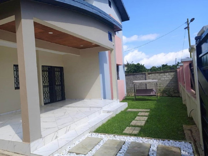 At Home - Douala