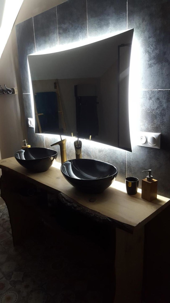 Appartement Spacieux Et Atypique - Sedán