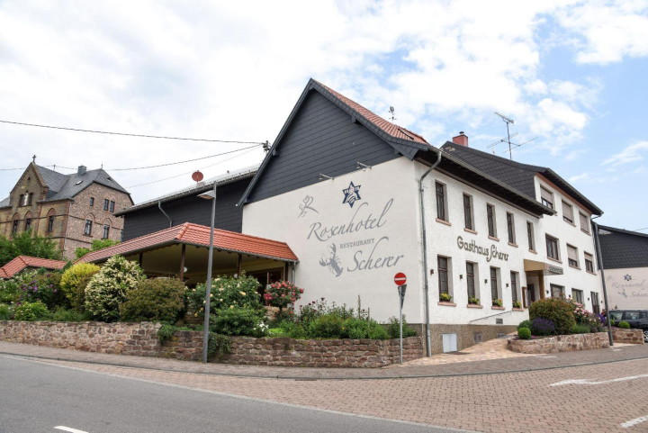 Rosenhotel Scherer - Neunkirchen