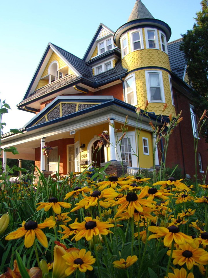 A Moment In Time Bed And Breakfast - Lake Erie, PA