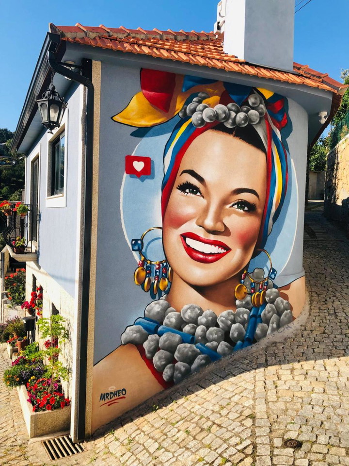Dourobluehouse - Castelo de Paiva