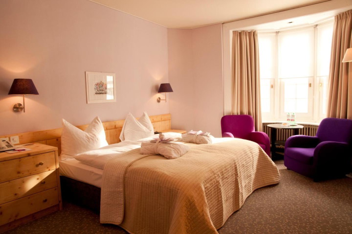 Hotel Rosatsch Stammhaus - Madulain