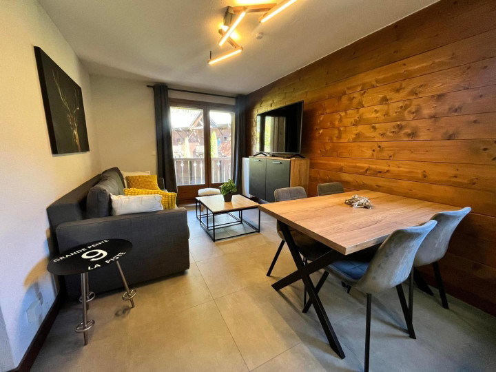 Appartement Rénové Avec Piscine à Samoëns - Flaine