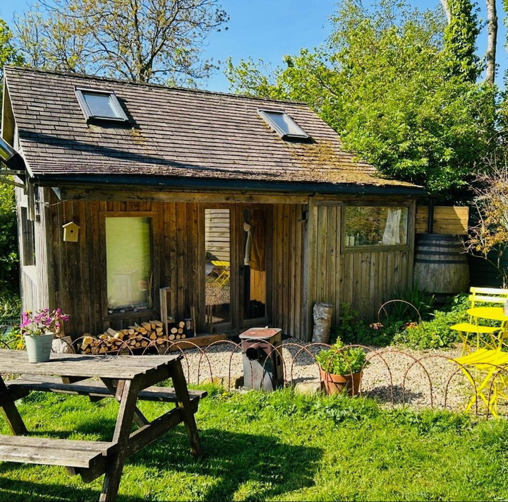 The Cabin At Shambala- Now With Sauna Available To Book! - Yorkshire