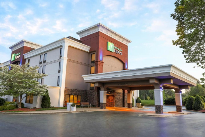 Holiday Inn Express Burlington By Ihg - Burlington, NC