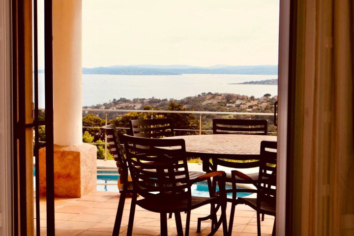 Villa Luxe Avec Vue Sur Saint-tropez, Roquebrune - Costa Azul