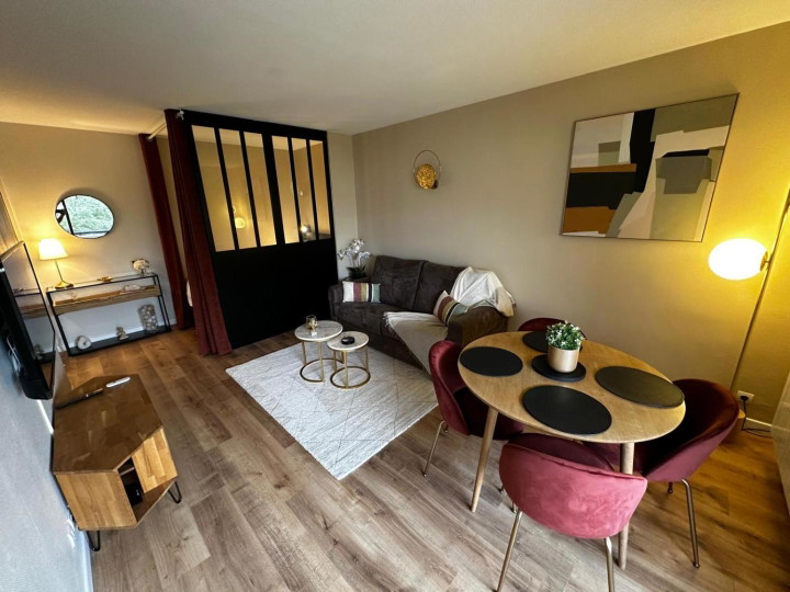 Le Monet Studio Proche Bordeaux Avec Balcon Wifi & Place De Parking Privé Prox Tram Et Aéroport - Bordeaux