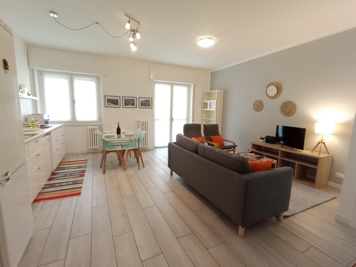 The Boulevard Alcove, Semi-central&quiet Suite, With Balcony! - Lecco