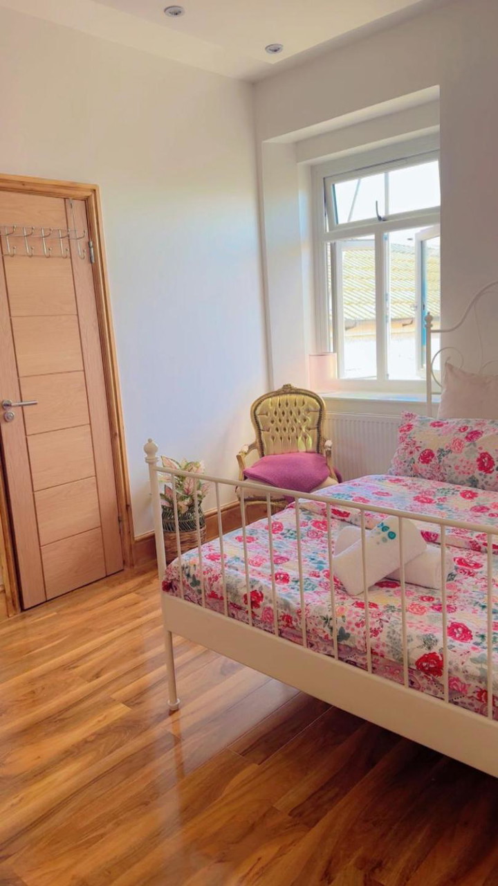 Stylish Room In Central Location - The Mumbles