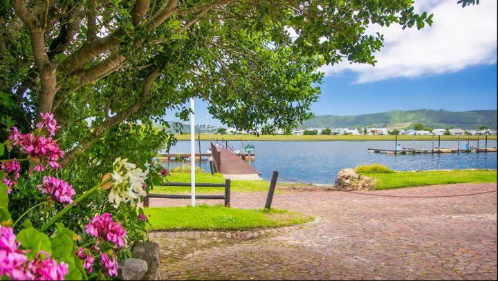 Knysna River Club Getaways - Luxury Waterfront Chalets - South Africa