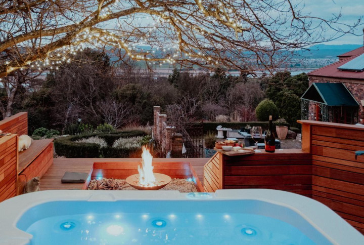 Luxury Nature Retreat - Spa, Cedar Sauna & Stunning Views - Launceston