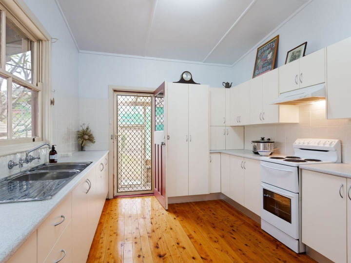Daves Place, 27 Rigney St - Holiday House With Wifi, Dog Friendly, Aircon & Boat Parking - Port Stephens