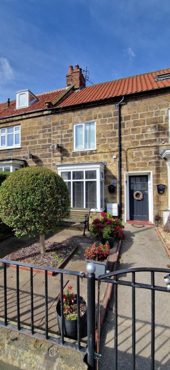 Sandstone Cottage - Redcar