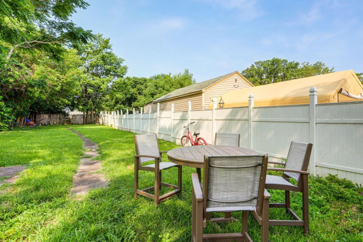 4 Mi To Cedar Point! Spacious Home W/ Fenced Yard - Sandusky, OH