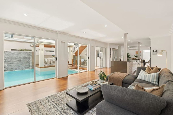The Rise - Pool & Sauna Home Near Hillarys Harbour - Joondalup