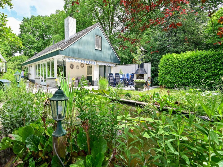 Holiday Home In Reutum With Pond And Trails - Oldenzaal