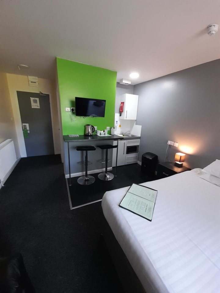Lymedale Suites Studios & Aparthotel In Newcastle Under Lyme & Stoke - Stoke-on-Trent