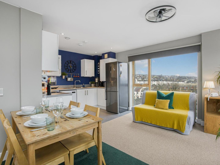Brighton Loft Free Parking Stunning City Views - Pass The Keys - Brighton Marina