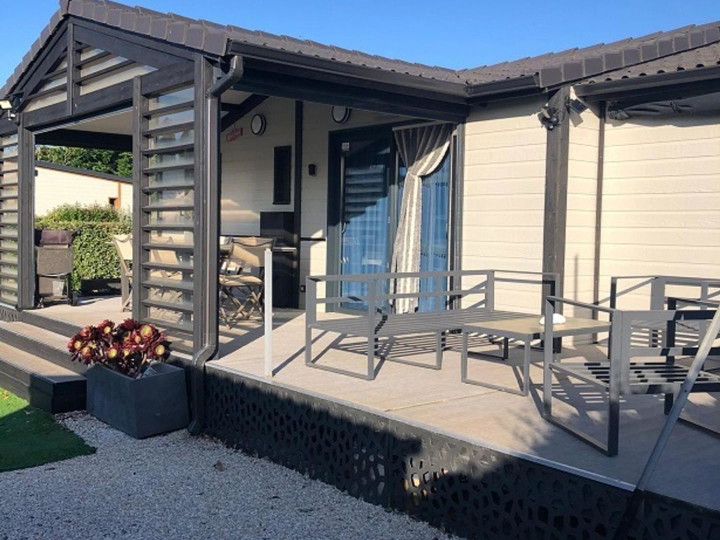 Chalet En Bois 3 Chambres Dans Domaine Sécurisé Avec Piscine Chauffée - Hérault