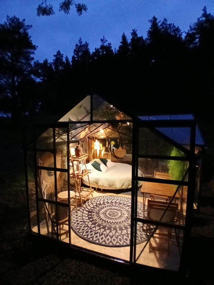 L'o Ré Des Bois Hébergement Insolite Verrière Aube, Bain, Sauna, Massages - Haute-Loire