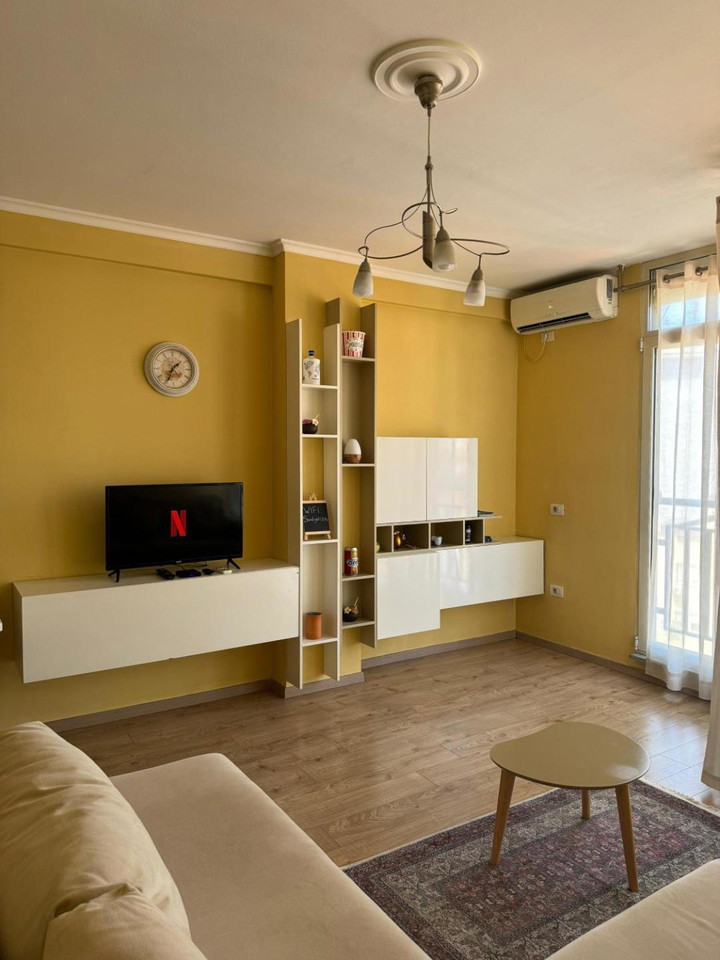Sunlight Apartment At Pazari I Ri - ティラーナ