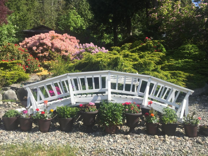 Garden Bridge House - Sechelt
