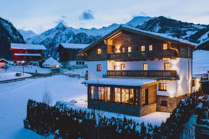 Serviced Luxury Chalet Evi, Ski-in Ski-out - Zell am See
