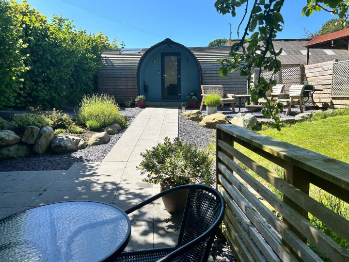 Cwt Y Gwenyn Glamping Pod - Conwy