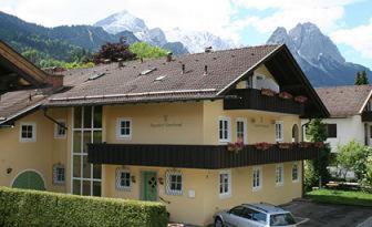 Alpenhof Garnihotel & Ferienwohnungen - Zugspitze