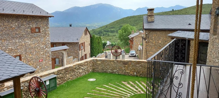 Cal Teler-tula - Alp, Catalonia