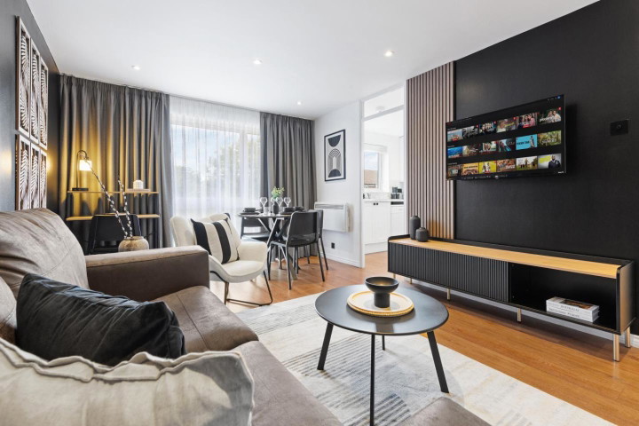 2br Sleeps 5 With Workspace Free Wifi & Parking - London