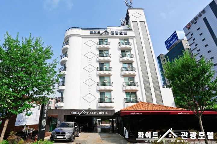 White Tourist Hotel - Jeonju-si