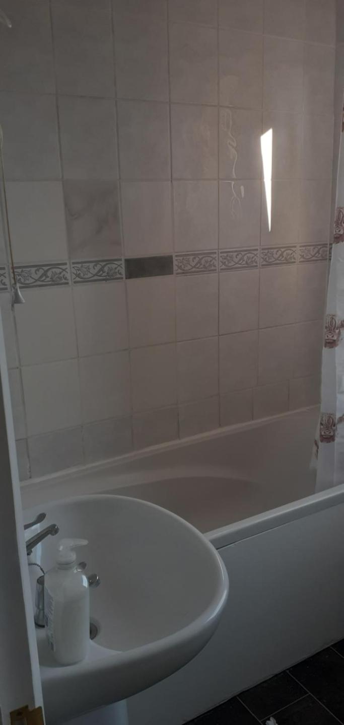 Tonyresidence - Essex