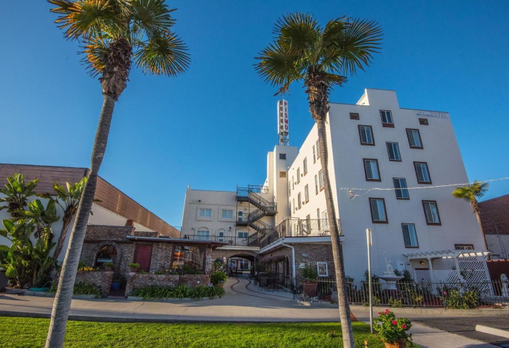 Pismo Beach Hotel - Pismo Beach, CA