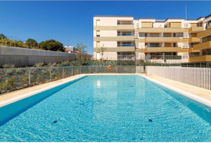 A Estrenar Amplio Con Piscina Y Parking - Portugalete