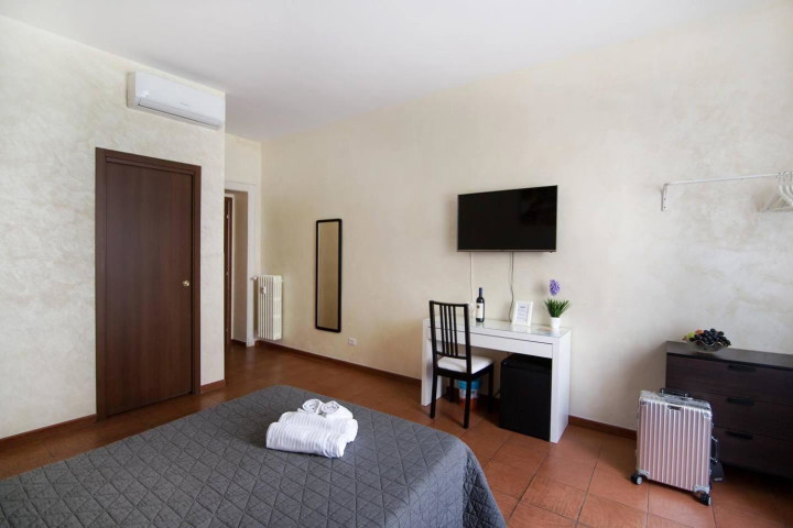 Roma Enrico Guesthouse - Rome