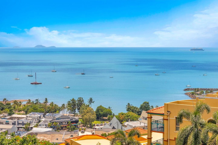 Whitsunday Reflections - Airlie Beach