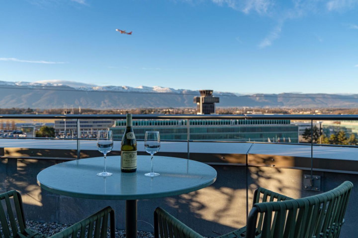 Nash Suites Airport Hotel - Gex