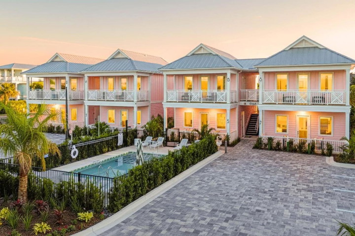 Hotel Vecina - Suite 8 - Pacifica - Crescent Beach, FL