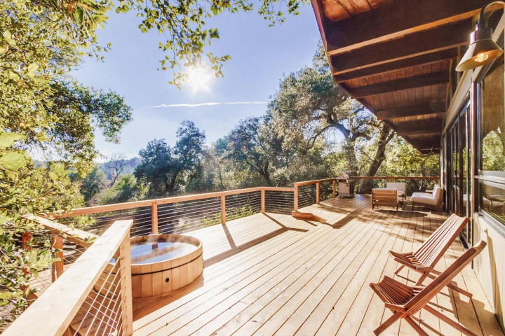 Hot Tub Disney Train Track In Julian Amazing Views - Julian, CA