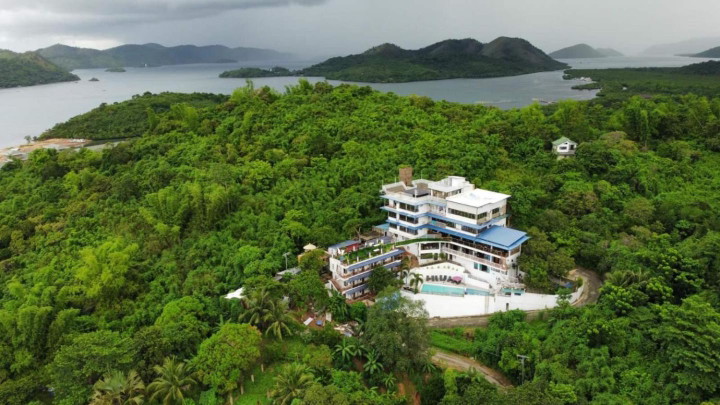 Skylodge Resort - Coron