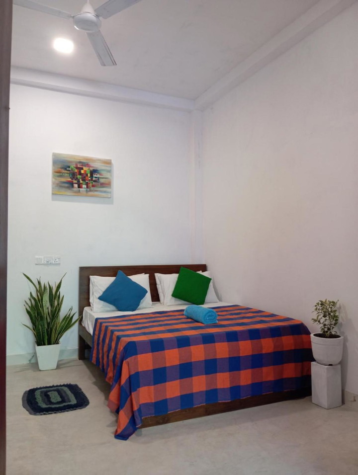 The Villa Hush - 02 - Hikkaduwa