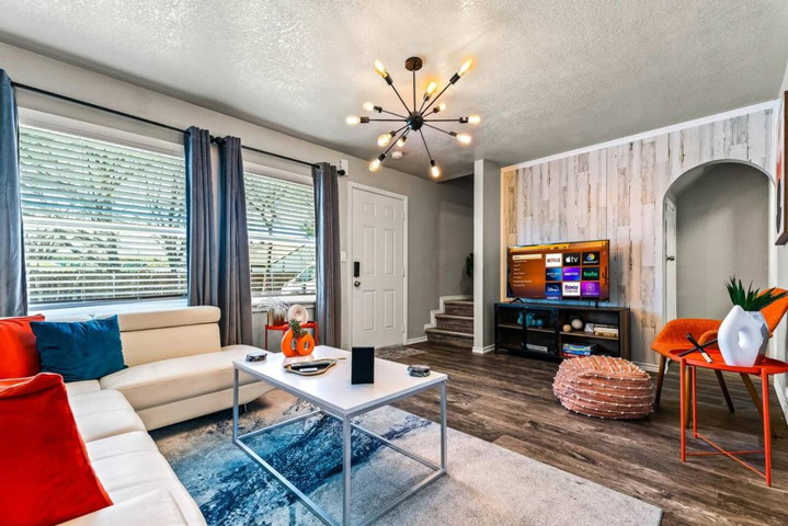 214 W 5th - Irving, TX