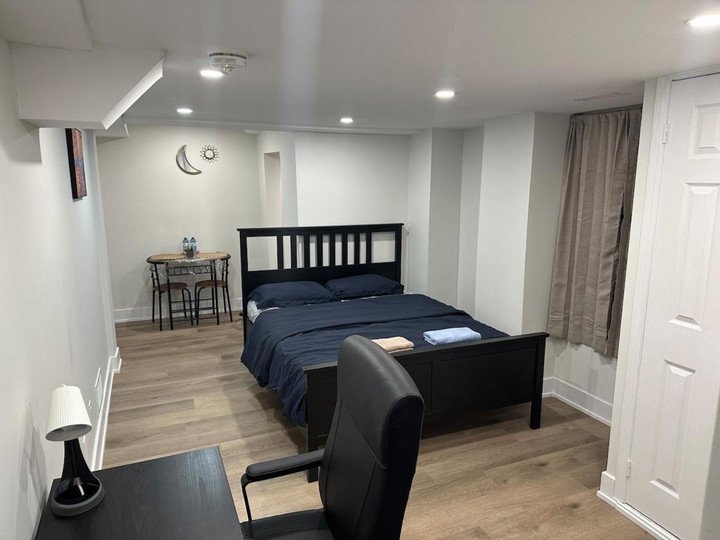 Cozy Basement Studio With Private Bathroom And Kitchen - Vaughan