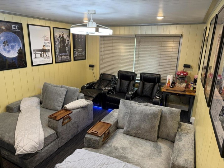 Hot Tub And Home Theatre In The Hood - Fargo, ND